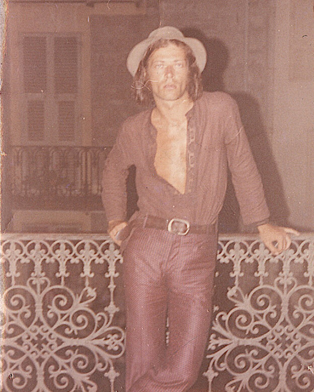 Musiker und Autor Kiev Stingl: Dem Wahnsinn auf der Spur - taz.de