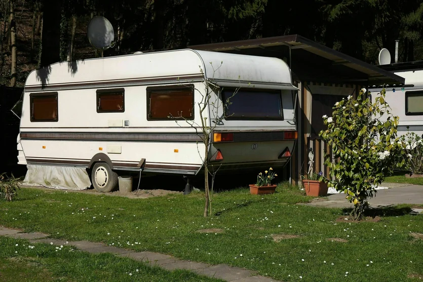 Wohnen und Bürgergeld: Zur Not auf den Campingplatz | taz.de