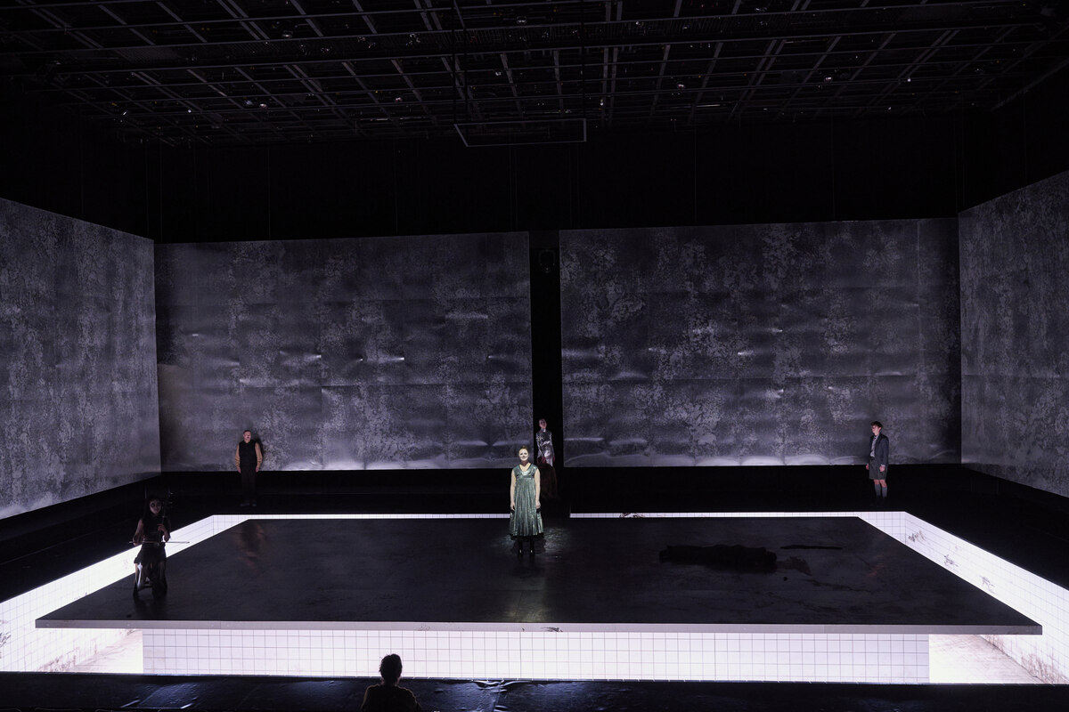 Thalheimer inszeniert „Salome“ in Berlin: Man will das Blut doch sehen ...