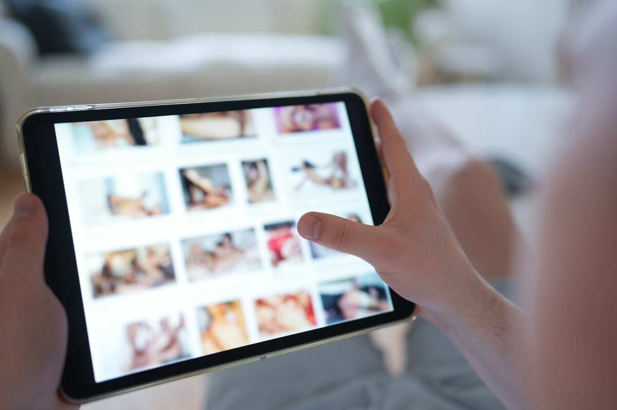 Digitalisierte Gewalt: EU will KI für Missbrauch-Deepfakes verbieten ...