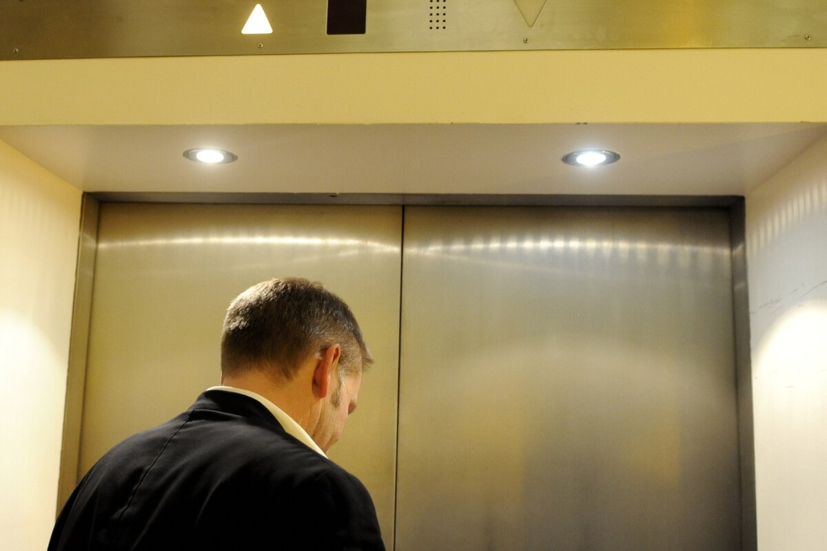 Die Wahrheit: Männer im Lift | taz.de