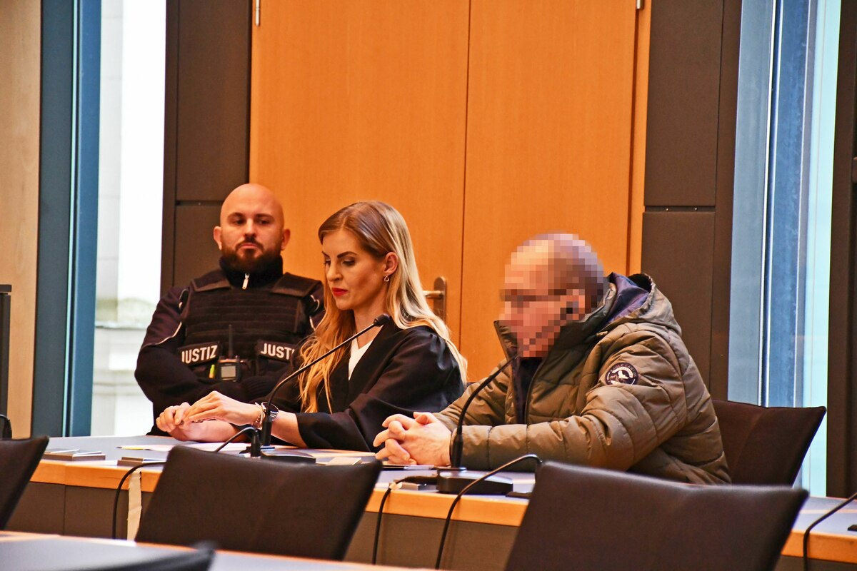 Magdeburger Rechtsextremist stach zu: Gut sieben Jahre Haft für ...