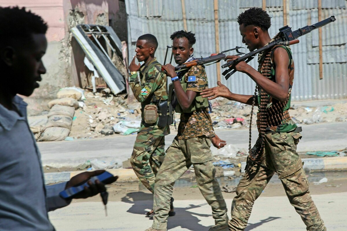 Militäraktion in Mogadischu: Machtdemonstration in Somalia | taz.de